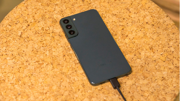 Expert review Samsung Galaxy S22 Plus - Coolblue - anything for a smile