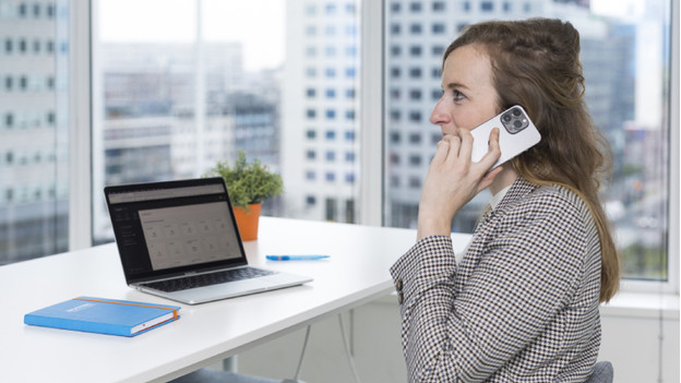 How do you choose the best business iPhone? - Coolblue - anything for a ...