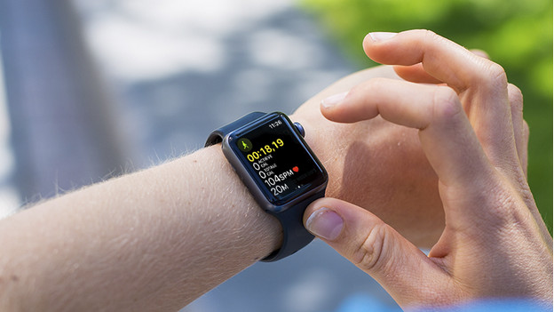 Running with Apple Watch - Coolblue - anything for a smile