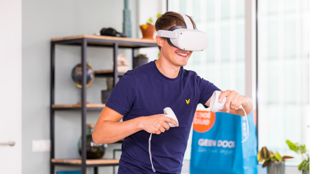 How do you maintain your Meta Quest 2 VR headset? - Coolblue - anything ...