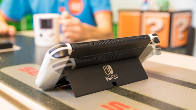 Expert review for the Nintendo Switch OLED - Coolblue - anything for a ...