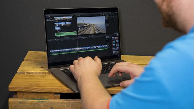 Everything about the Apple MacBook Pro 16 inches - Coolblue - anything ...