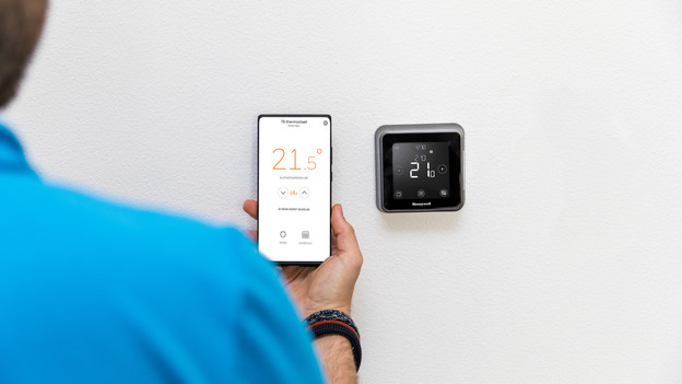 How do you connect your Honeywell thermostat to the internet ...