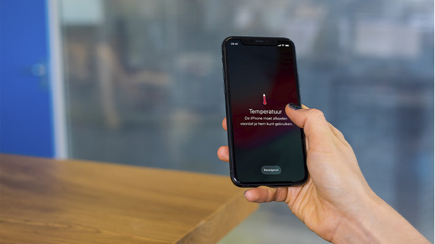 What to do with an overheated iPhone? - Coolblue - anything for a smile