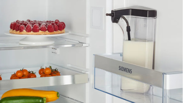 Compare the Siemens EQ 900 to the EQ 700 - Coolblue - anything for a smile