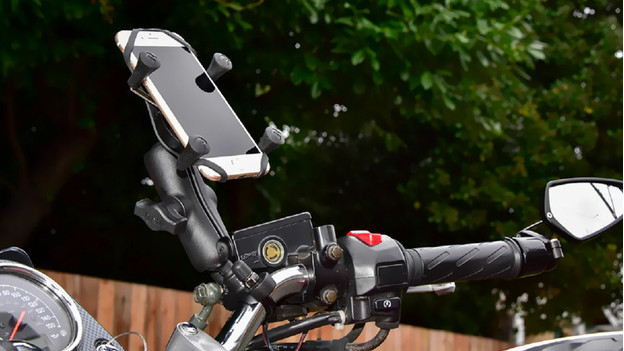 How do you choose a phone mount for your motor? - Coolblue - anything ...