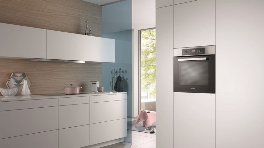 How do you build in a microwave or oven? - Coolblue - anything for a smile