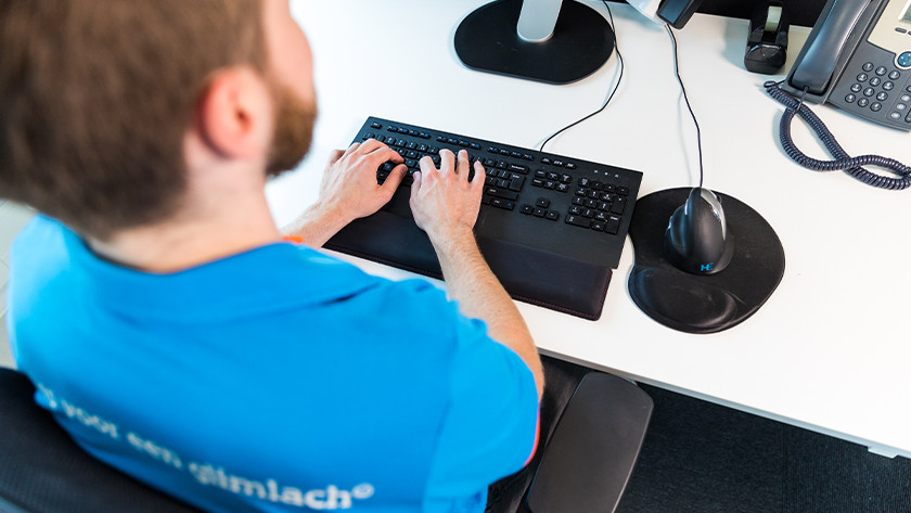 How do you ensure a good sitting posture? - Coolblue - anything for a smile