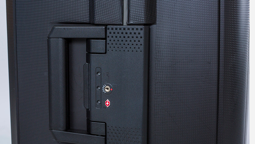 Setting a TSA snap lock with a red handle - Coolblue - Before 23:59 ...