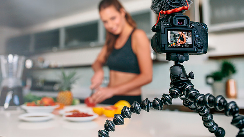 Tips for vlogging about food and drinks - Coolblue - anything for a smile