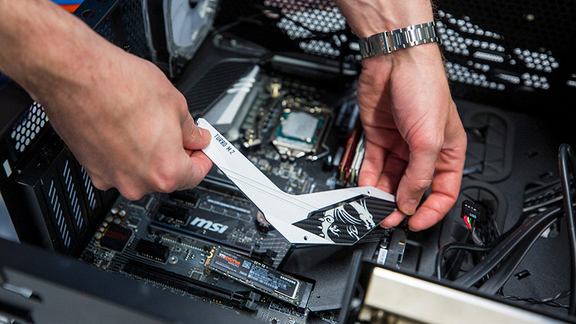 How do I install an M.2 SSD in a desktop? - Coolblue - anything for a smile